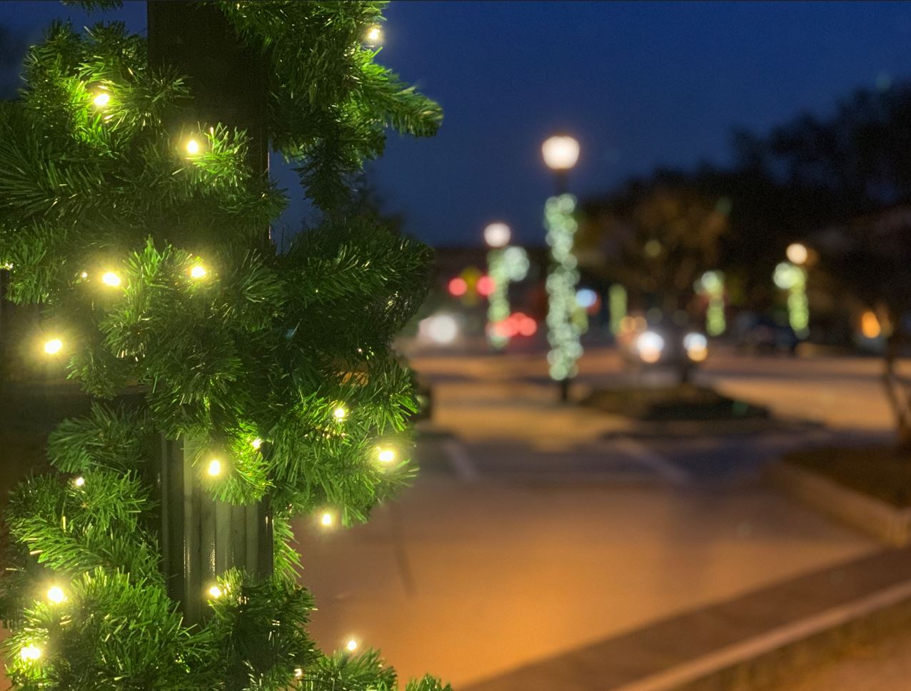 Community Group and City add Holiday Spirit to Main Street - Tucker ...